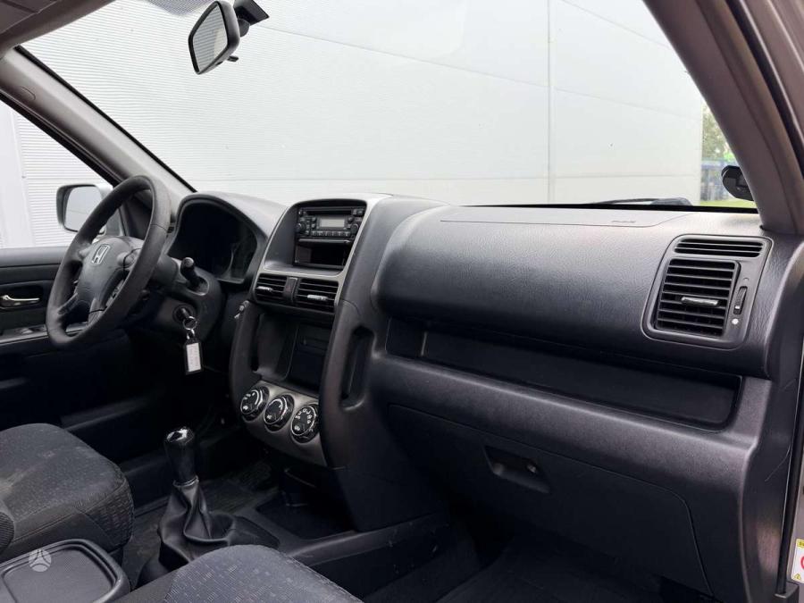 Pelēks Honda CR-V 2006 Utena, ar dzinēja tilpumu 2.20 L un nobraukumu 391 tūkst. km par 3490 €, foto 21 vietnē AUTOMOTO.COM.LV