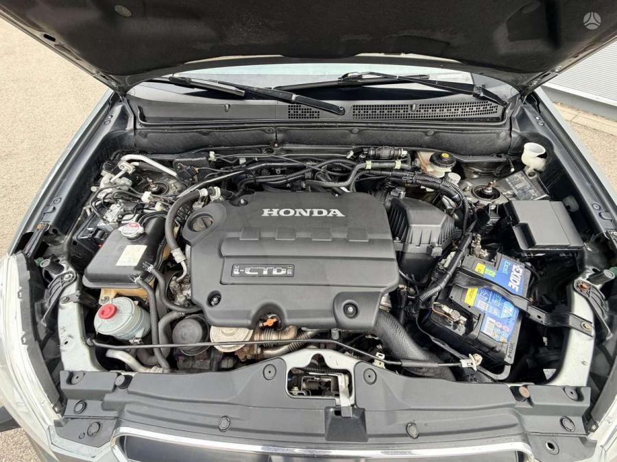 Pelēks Honda CR-V 2006 Utena, ar dzinēja tilpumu 2.20 L un nobraukumu 391 tūkst. km par 3490 €, foto 28 vietnē AUTOMOTO.COM.LV