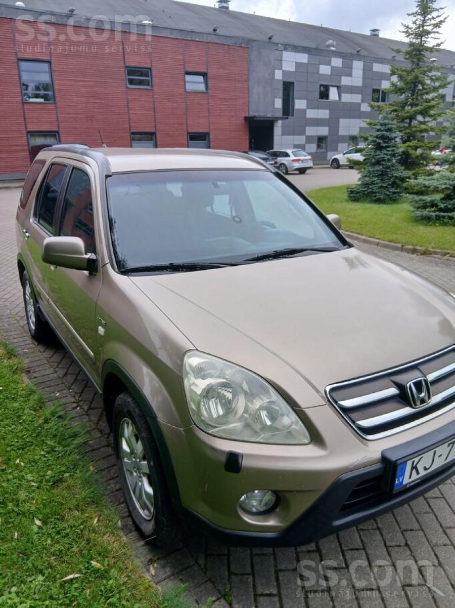 Pelēks Honda CR-V 2006 Kuldīga, ar dzinēja tilpumu 2.00 L un nobraukumu 243 tūkst. km par 1850 €, foto 6 vietnē AUTOMOTO.COM.LV