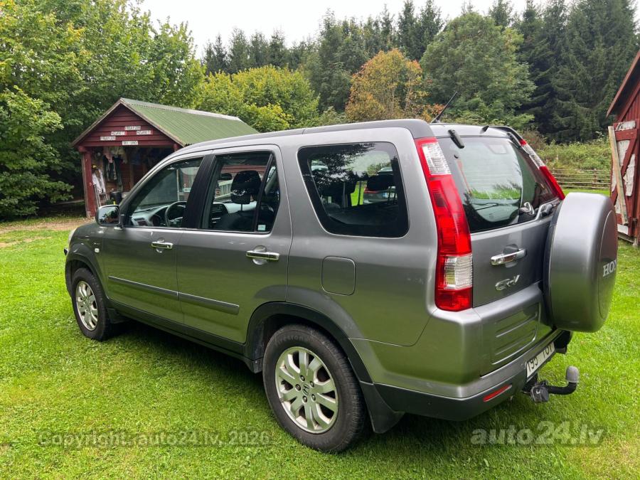Pelēks Honda CR-V 2006 Jegeva, ar dzinēja tilpumu 2.00 L un nobraukumu 343 tūkst. km par 2999 €, foto 5 vietnē AUTOMOTO.COM.LV