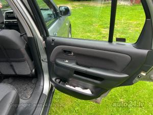 Pelēks Honda CR-V 2006 Jegeva, ar dzinēja tilpumu 2.00 L un nobraukumu 343 tūkst. km par 2999 €, foto 14 vietnē AUTOMOTO.COM.LV