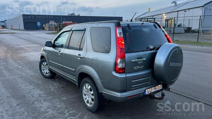 Pelēks Honda CR-V 2006 Rīga, ar dzinēja tilpumu 2.00 L un nobraukumu 346 tūkst. km par 3150 €, foto 10 vietnē AUTOMOTO.COM.LV