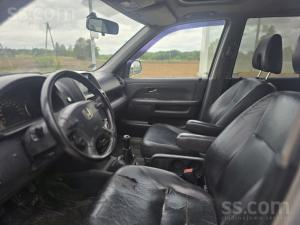 Grey Honda CR-V 2006 in Daugavpils, with an engine capacity of 2.20 L and mileage of 0 thousand km for 1499 €, photo 8 on AUTOMOTO.COM.LV