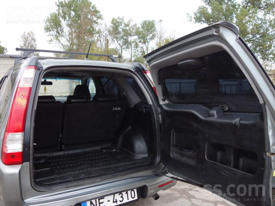 Pelēks Honda CR-V 2006 Rīga, ar dzinēja tilpumu 2.20 L un nobraukumu 323 tūkst. km par 2850 €, foto 23 vietnē AUTOMOTO.COM.LV