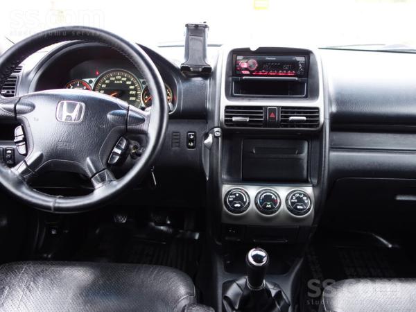 Grey Honda CR-V 2006 in Riga, with an engine capacity of 2.20 L and mileage of 323 thousand km for 2850 €, photo 10 on AUTOMOTO.COM.LV