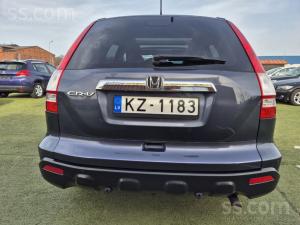 Grey Honda CR-V 2007 in Liepaja, with an engine capacity of 2.20 L and mileage of 379 thousand km for 4400 €, photo 6 on AUTOMOTO.COM.LV
