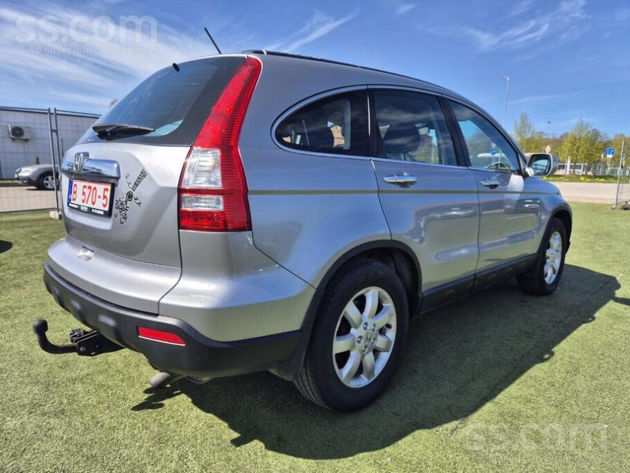Pelēks Honda CR-V 2007 Liepāja, ar dzinēja tilpumu 2.20 L un nobraukumu 240 tūkst. km par 3400 €, foto 5 vietnē AUTOMOTO.COM.LV