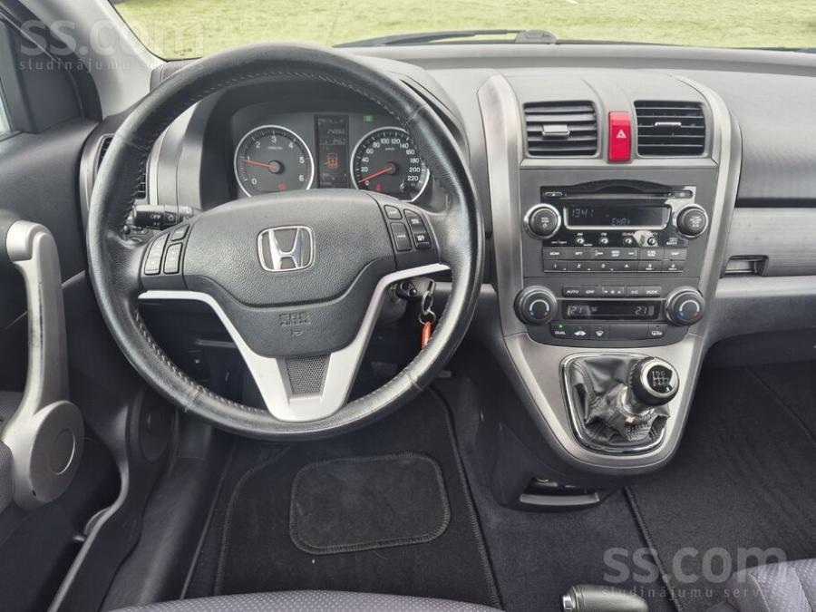 Pelēks Honda CR-V 2007 Liepāja, ar dzinēja tilpumu 2.20 L un nobraukumu 240 tūkst. km par 3400 €, foto 20 vietnē AUTOMOTO.COM.LV