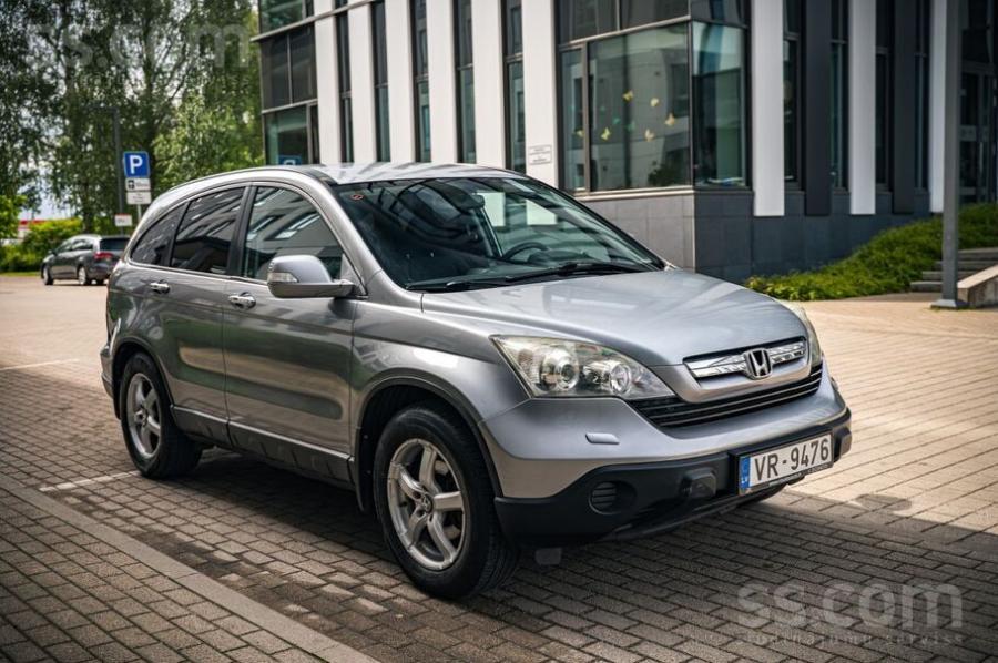 Pelēks Honda CR-V 2007 Rīga, ar dzinēja tilpumu 2.00 L un nobraukumu 277 tūkst. km par 700 €, foto 3 vietnē AUTOMOTO.COM.LV