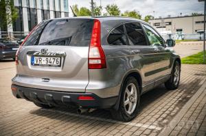 Pelēks Honda CR-V 2007 Rīga, ar dzinēja tilpumu 2.00 L un nobraukumu 277 tūkst. km par 700 €, foto 4 vietnē AUTOMOTO.COM.LV