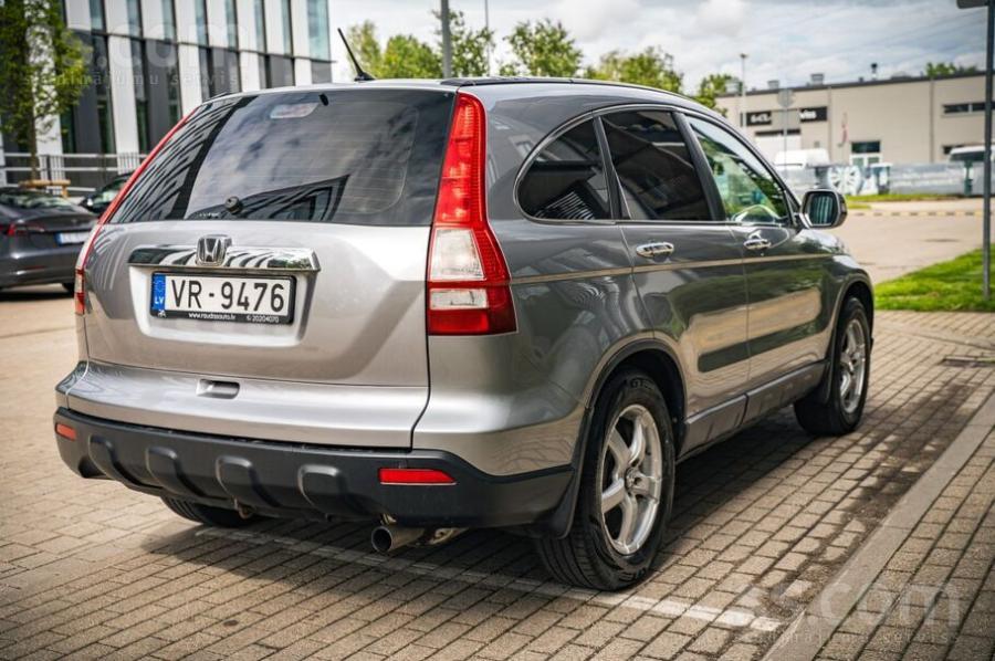Pelēks Honda CR-V 2007 Rīga, ar dzinēja tilpumu 2.00 L un nobraukumu 277 tūkst. km par 700 €, foto 4 vietnē AUTOMOTO.COM.LV