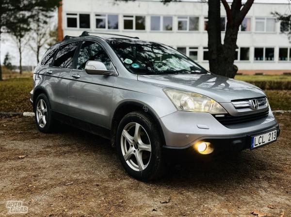 Grey Honda CR-V 2007 in Radviliskis, with an engine capacity of 2.20 L and mileage of 360 thousand km for 4500 €, photo 1 on AUTOMOTO.COM.LV