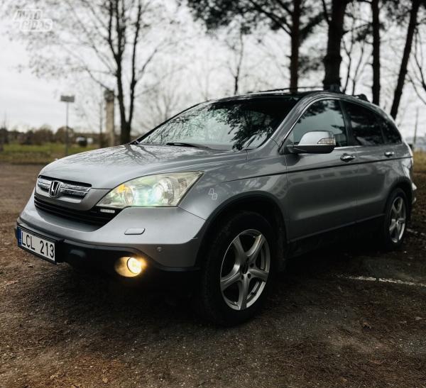 Grey Honda CR-V 2007 in Radviliskis, with an engine capacity of 2.20 L and mileage of 360 thousand km for 4500 €, photo 2 on AUTOMOTO.COM.LV