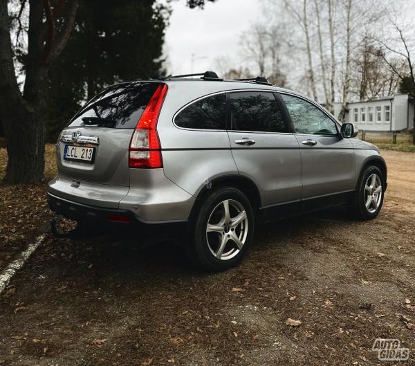 Grey Honda CR-V 2007 in Radviliskis, with an engine capacity of 2.20 L and mileage of 360 thousand km for 4500 €, photo 4 on AUTOMOTO.COM.LV