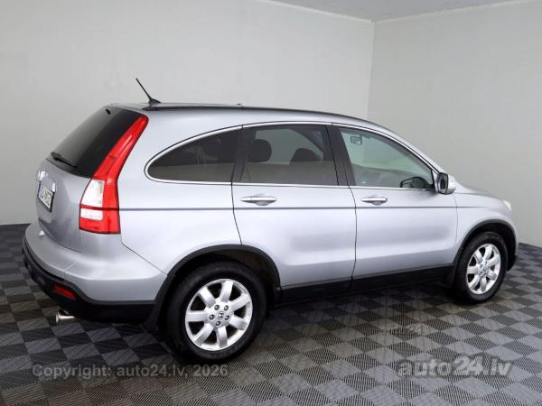 Grey Honda CR-V 2007 in Tallinn, with an engine capacity of 2.00 L and mileage of 139 thousand km for 4999 €, photo 3 on AUTOMOTO.COM.LV