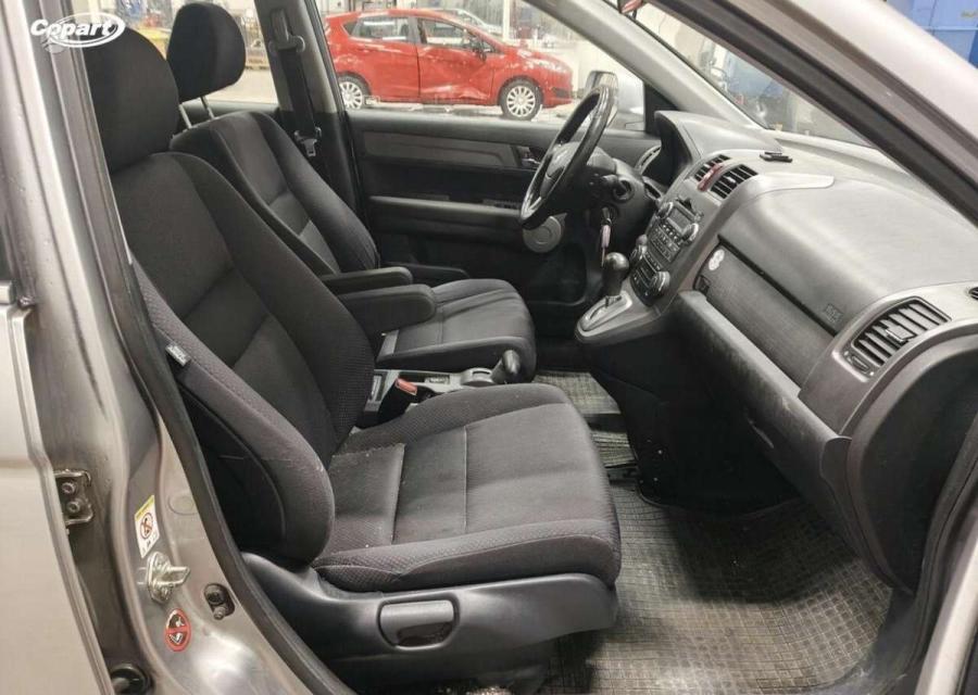 Pelēks Honda CR-V 2007 Utena, ar dzinēja tilpumu 2.00 L un nobraukumu 318 tūkst. km par 4450 €, foto 6 vietnē AUTOMOTO.COM.LV