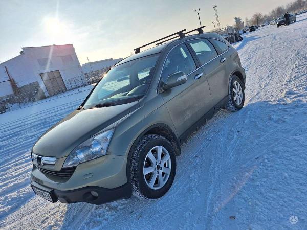 Grey Honda CR-V 2007 in Marijampole, with an engine capacity of 2.00 L and mileage of 326 thousand km for 3400 €, photo 1 on AUTOMOTO.COM.LV