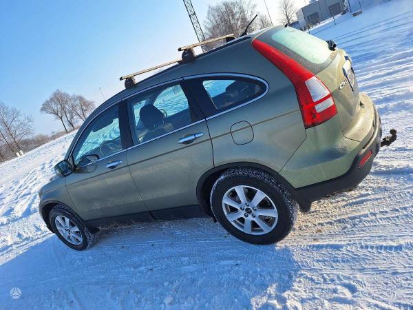 Grey Honda CR-V 2007 in Marijampole, with an engine capacity of 2.00 L and mileage of 326 thousand km for 3400 €, photo 3 on AUTOMOTO.COM.LV