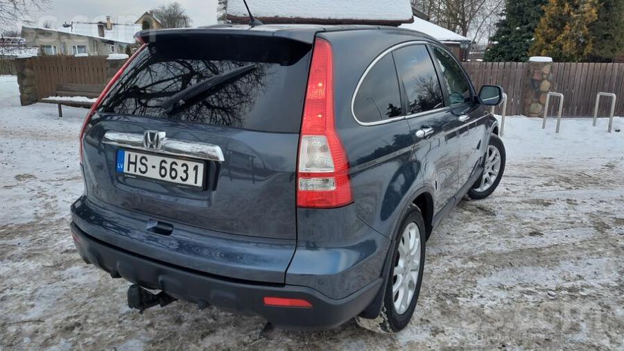 Grey Honda CR-V 2007 in Riga, with an engine capacity of 2.20 L and mileage of 0 thousand km for 3900 €, photo 5 on AUTOMOTO.COM.LV