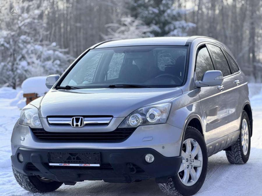 Grey Honda CR-V 2007 in Utena, with an engine capacity of 2.00 L and mileage of 318 thousand km for 4650 €, photo 3 on AUTOMOTO.COM.LV