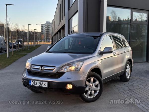 Pelēks Honda CR-V 2007 Tallina, ar dzinēja tilpumu 2.00 L un nobraukumu 215 tūkst. km par 4250 €, foto 1 vietnē AUTOMOTO.COM.LV