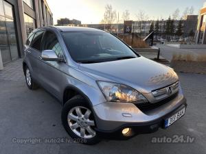 Grey Honda CR-V 2007 in Tallinn, with an engine capacity of 2.00 L and mileage of 215 thousand km for 4250 €, photo 7 on AUTOMOTO.COM.LV