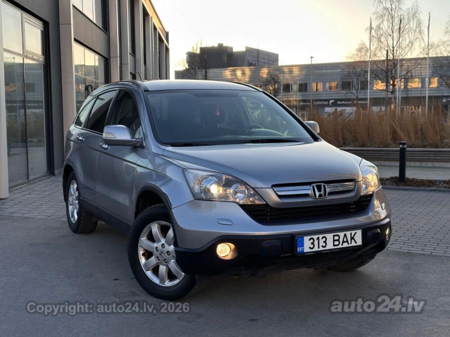 Grey Honda CR-V 2007 in Tallinn, with an engine capacity of 2.00 L and mileage of 215 thousand km for 4250 €, photo 8 on AUTOMOTO.COM.LV