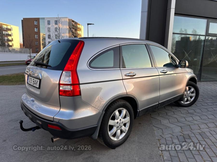 Grey Honda CR-V 2007 in Tallinn, with an engine capacity of 2.00 L and mileage of 215 thousand km for 4250 €, photo 11 on AUTOMOTO.COM.LV