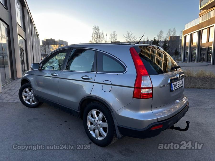 Grey Honda CR-V 2007 in Tallinn, with an engine capacity of 2.00 L and mileage of 215 thousand km for 4250 €, photo 14 on AUTOMOTO.COM.LV