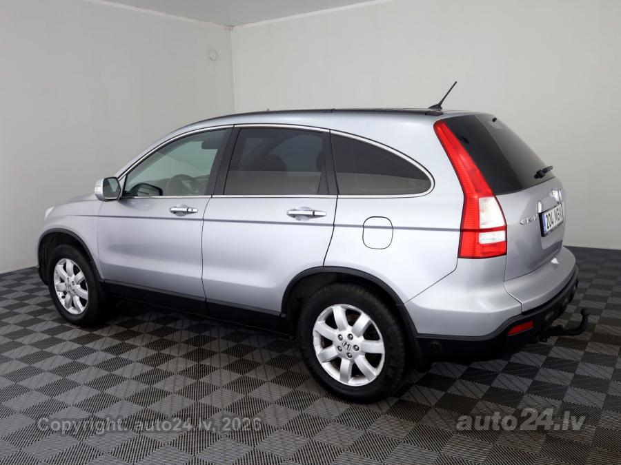 Grey Honda CR-V 2007 in Tallinn, with an engine capacity of 2.00 L and mileage of 292 thousand km for 2799 €, photo 5 on AUTOMOTO.COM.LV