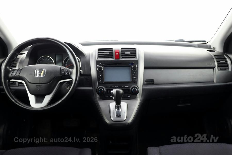 Grey Honda CR-V 2007 in Tallinn, with an engine capacity of 2.00 L and mileage of 292 thousand km for 2799 €, photo 6 on AUTOMOTO.COM.LV