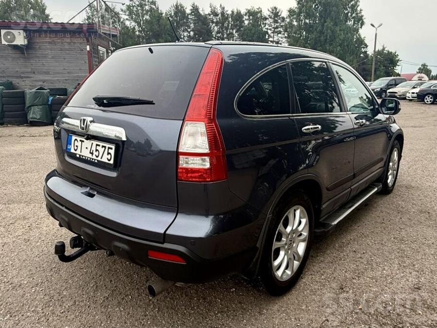 Grey Honda CR-V 2007 in Riga, with an engine capacity of 2.00 L and mileage of 0 thousand km for 3450 €, photo 6 on AUTOMOTO.COM.LV
