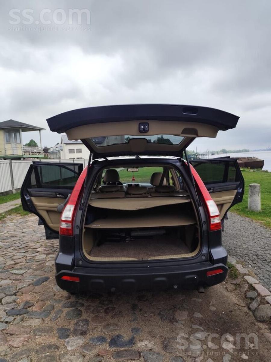 Pelēks Honda CR-V 2007 Rīga, ar dzinēja tilpumu 2.20 L un nobraukumu 303 tūkst. km par 3200 €, foto 13 vietnē AUTOMOTO.COM.LV