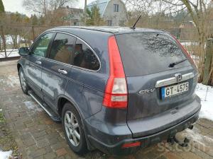 Pelēks Honda CR-V 2007 Rīga, ar dzinēja tilpumu 2.00 L un nobraukumu 398 tūkst. km par 3900 €, foto 5 vietnē AUTOMOTO.COM.LV