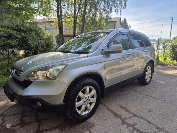 Grey Honda CR-V 2007 in Utena, with an engine capacity of 2.20 L and mileage of 286 thousand km for 6250 €, photo 2 on AUTOMOTO.COM.LV