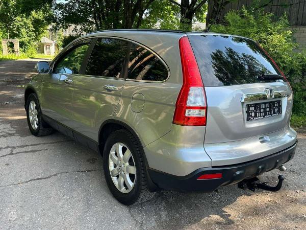 Grey Honda CR-V 2007 in Utena, with an engine capacity of 2.20 L and mileage of 286 thousand km for 6250 €, photo 10 on AUTOMOTO.COM.LV