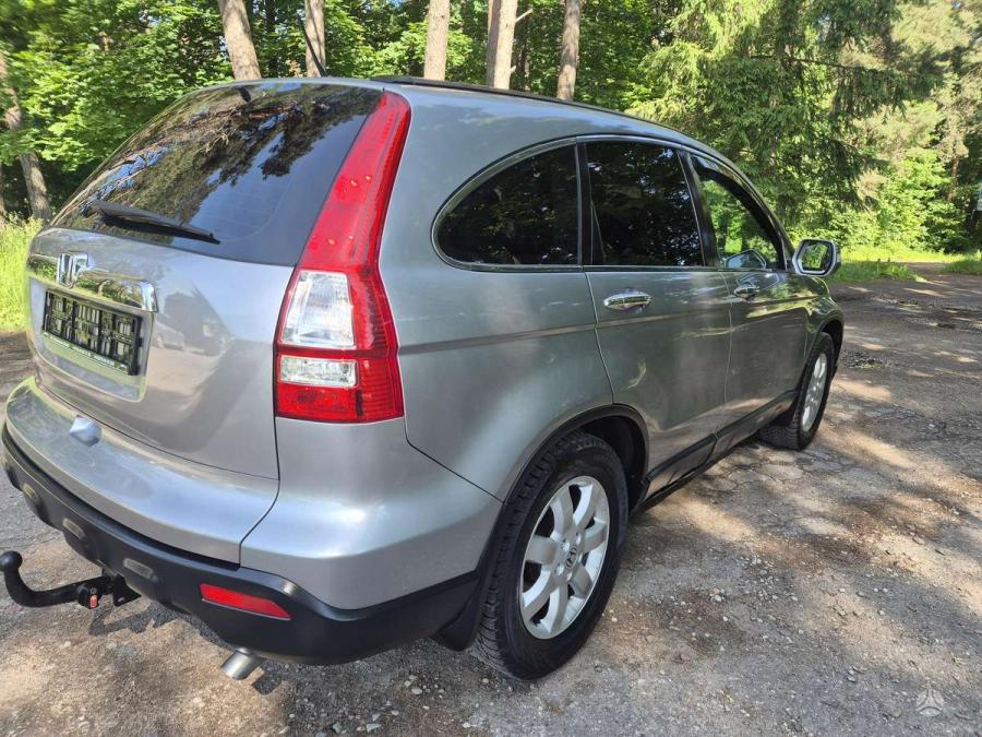 Pelēks Honda CR-V 2007 Utena, ar dzinēja tilpumu 2.20 L un nobraukumu 286 tūkst. km par 6250 €, foto 14 vietnē AUTOMOTO.COM.LV