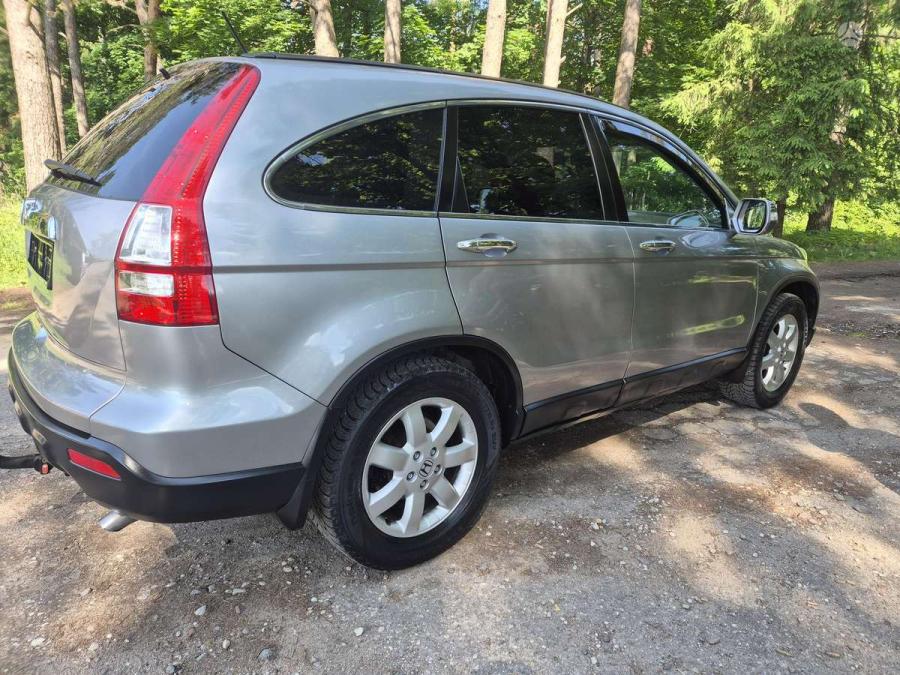 Pelēks Honda CR-V 2007 Utena, ar dzinēja tilpumu 2.20 L un nobraukumu 286 tūkst. km par 6250 €, foto 17 vietnē AUTOMOTO.COM.LV
