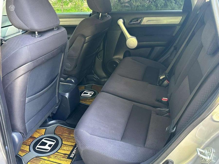 Pelēks Honda CR-V 2007 Utena, ar dzinēja tilpumu 2.20 L un nobraukumu 286 tūkst. km par 6250 €, foto 26 vietnē AUTOMOTO.COM.LV