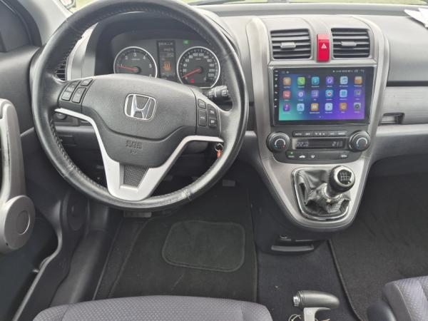 Pelēks Honda CR-V 2007 Rīga, ar dzinēja tilpumu 2.20 L un nobraukumu 240 tūkst. km par 5600 €, foto 5 vietnē AUTOMOTO.COM.LV