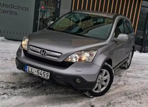 Grey Honda CR-V 2007 in Riga, with an engine capacity of 2.20 L and mileage of 297 thousand km for 3990 €, photo  on AUTOMOTO.COM.LV