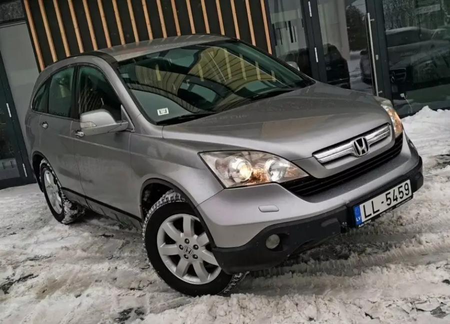 Grey Honda CR-V 2007 in Riga, with an engine capacity of 2.20 L and mileage of 297 thousand km for 3990 €, photo 16 on AUTOMOTO.COM.LV
