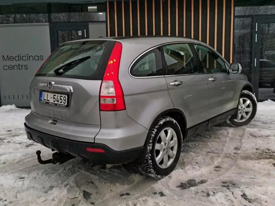 Grey Honda CR-V 2007 in Riga, with an engine capacity of 2.20 L and mileage of 297 thousand km for 3990 €, photo 19 on AUTOMOTO.COM.LV