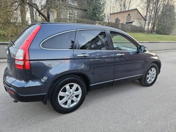 Pelēks Honda CR-V 2007 Jēkabpils, ar dzinēja tilpumu 2.20 L un nobraukumu 252 tūkst. km par 5890 €, foto 6 vietnē AUTOMOTO.COM.LV