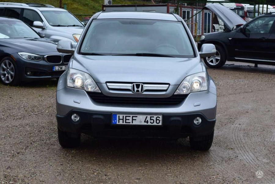 Grey Honda CR-V 2007 in Vilnius, with an engine capacity of 2.20 L and mileage of 283 thousand km for 2750 €, photo 3 on AUTOMOTO.COM.LV