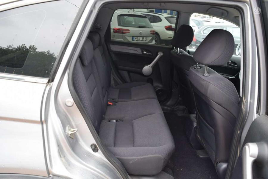 Grey Honda CR-V 2007 in Vilnius, with an engine capacity of 2.20 L and mileage of 283 thousand km for 2750 €, photo 10 on AUTOMOTO.COM.LV