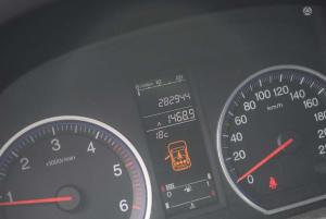Grey Honda CR-V 2007 in Vilnius, with an engine capacity of 2.20 L and mileage of 283 thousand km for 2750 €, photo 15 on AUTOMOTO.COM.LV