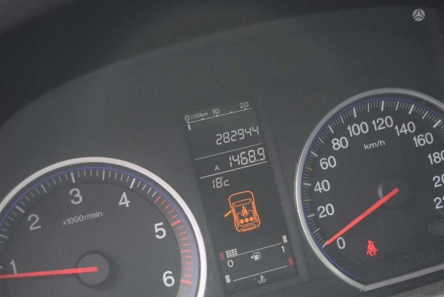Grey Honda CR-V 2007 in Vilnius, with an engine capacity of 2.20 L and mileage of 283 thousand km for 2750 €, photo 15 on AUTOMOTO.COM.LV