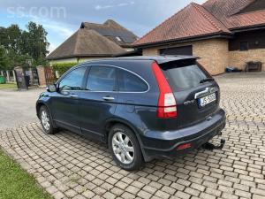 Grey Honda CR-V 2007 in Aizkraukle, with an engine capacity of 2.00 L and mileage of 248 thousand km for 3200 €, photo 4 on AUTOMOTO.COM.LV