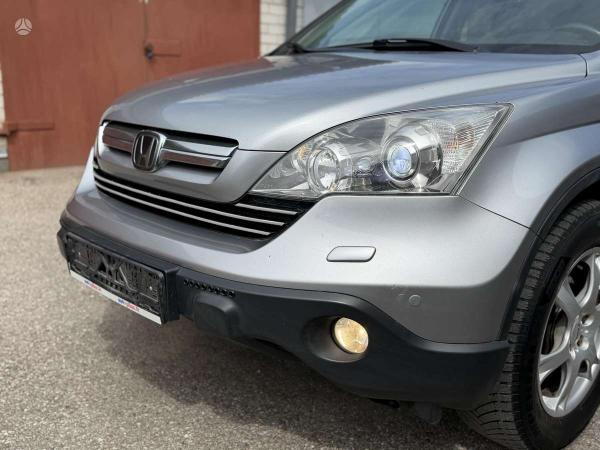 Pelēks Honda CR-V 2007 Kauņa, ar dzinēja tilpumu 2.20 L un nobraukumu 366 tūkst. km par 3550 €, foto 8 vietnē AUTOMOTO.COM.LV